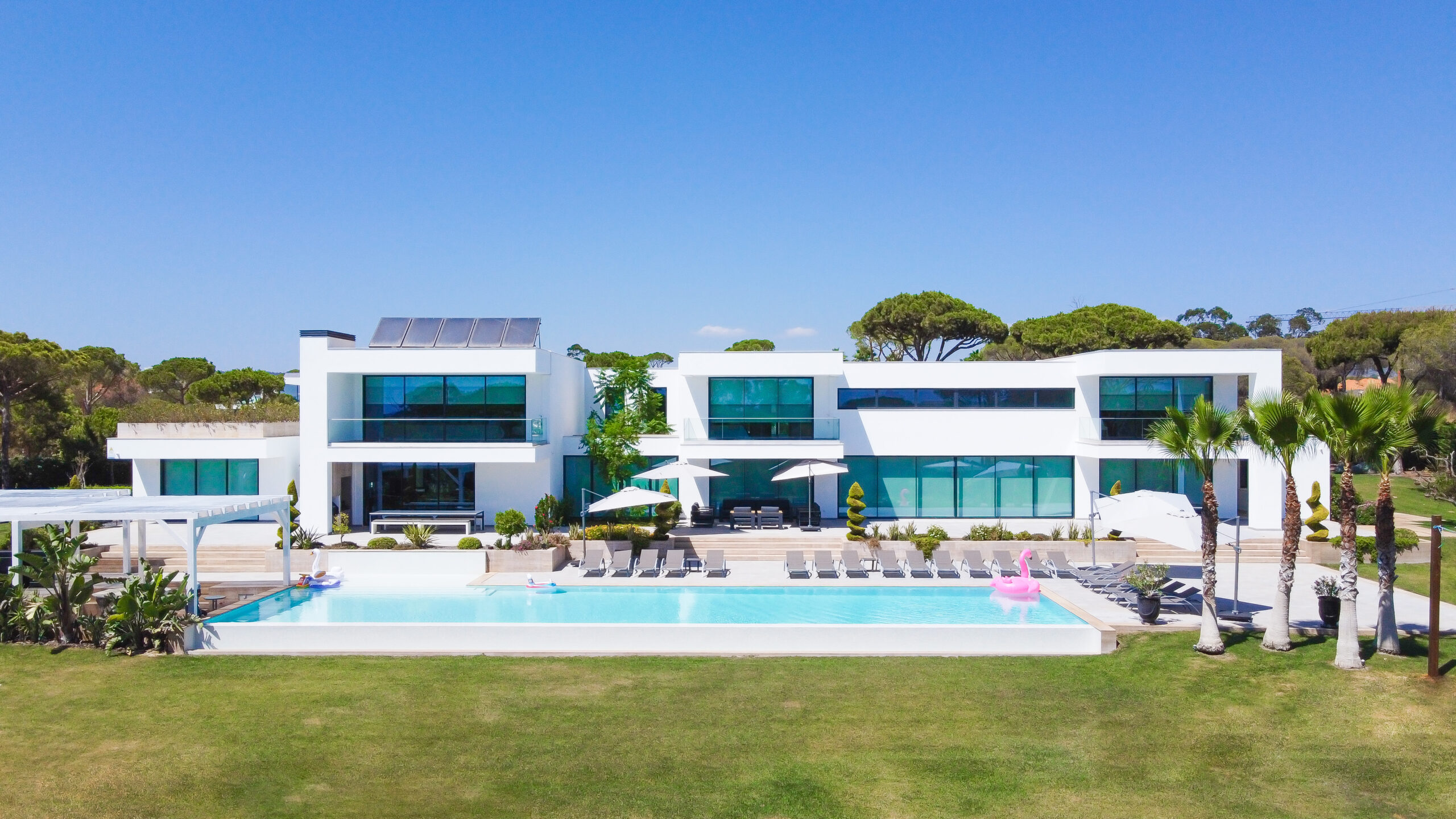 Luxury villa available to rent - SW