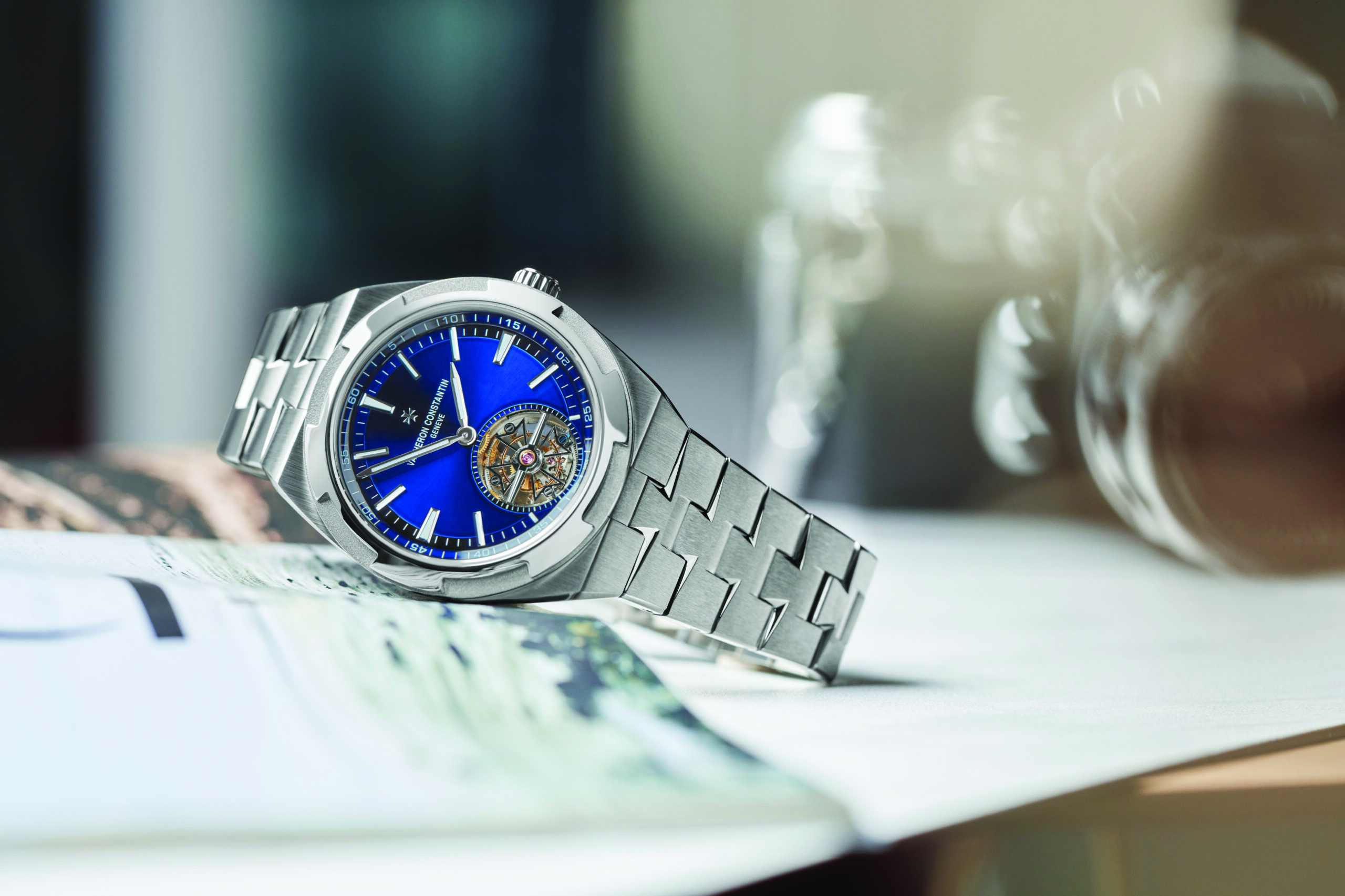 OVERSEAS TOURBILLON: AN ALL-TITANIUM TECHNICAL WATCH - SW